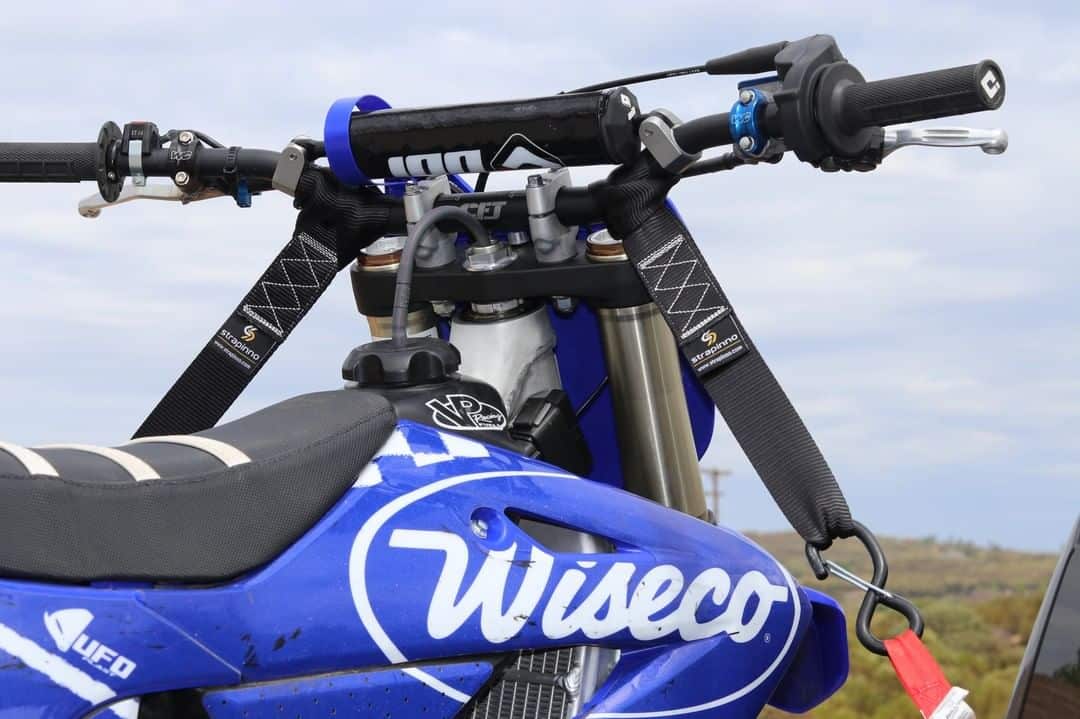7 Benefits of Retractable Tie-Downs for Bike Enthusiasts